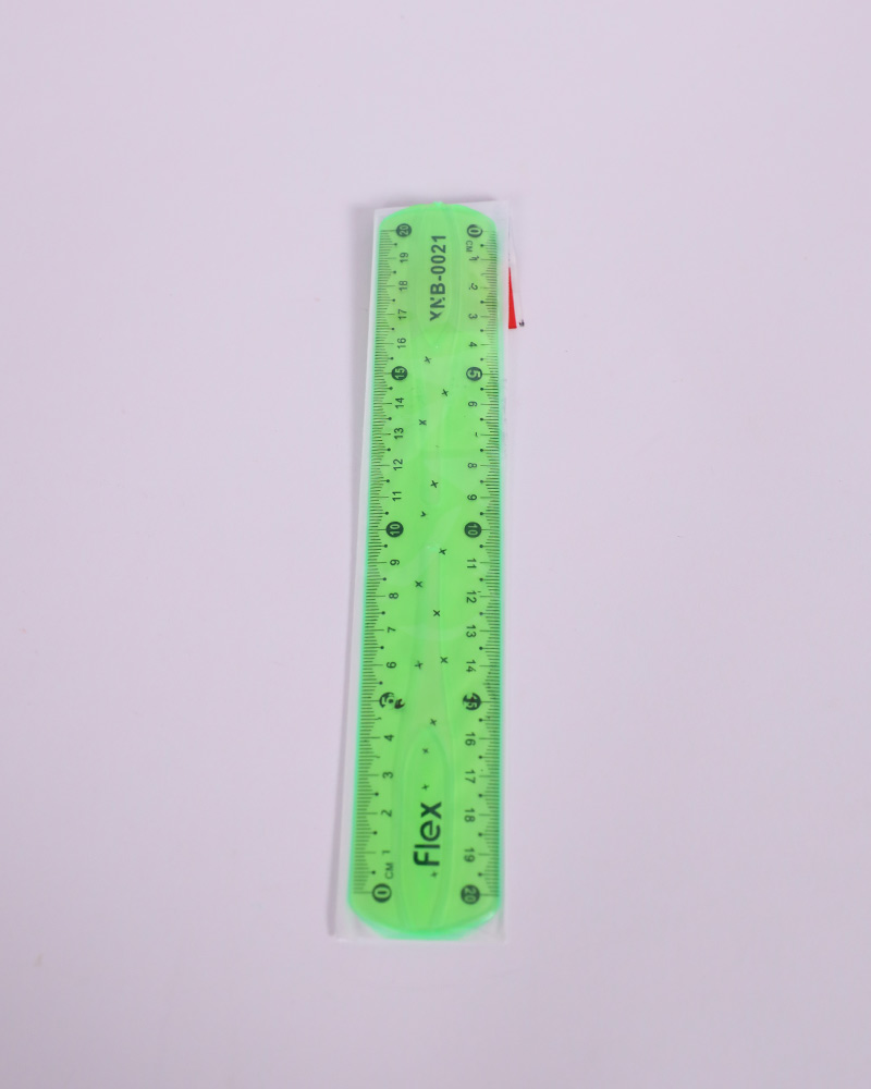 مسطرة بلاستيك فليكس 20 سم - ضراغمة