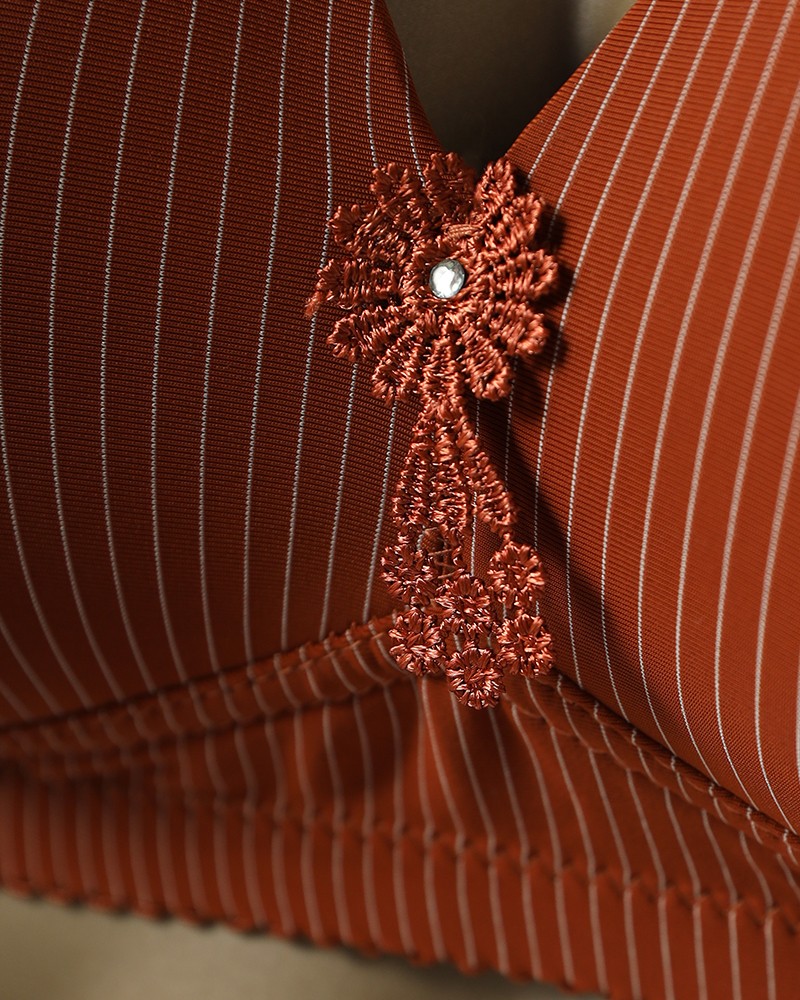 Wireless Women's Bra - Cup D - Daraghmeh